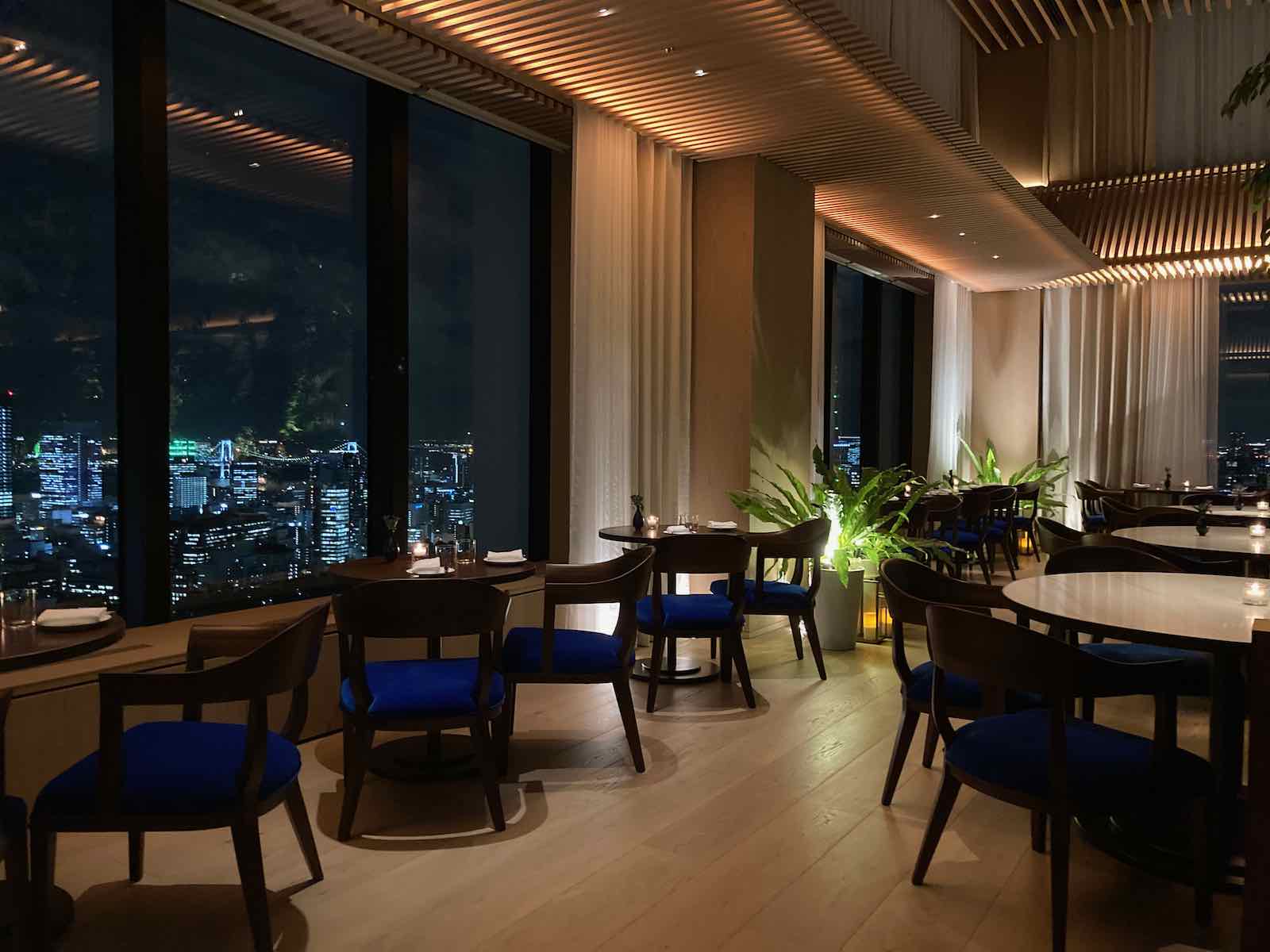 東京エディション虎ノ門THE BLUE ROOMの朝食、昼食、夕食の感想やメニューを写真や動画でご紹介します | 港区ブログ