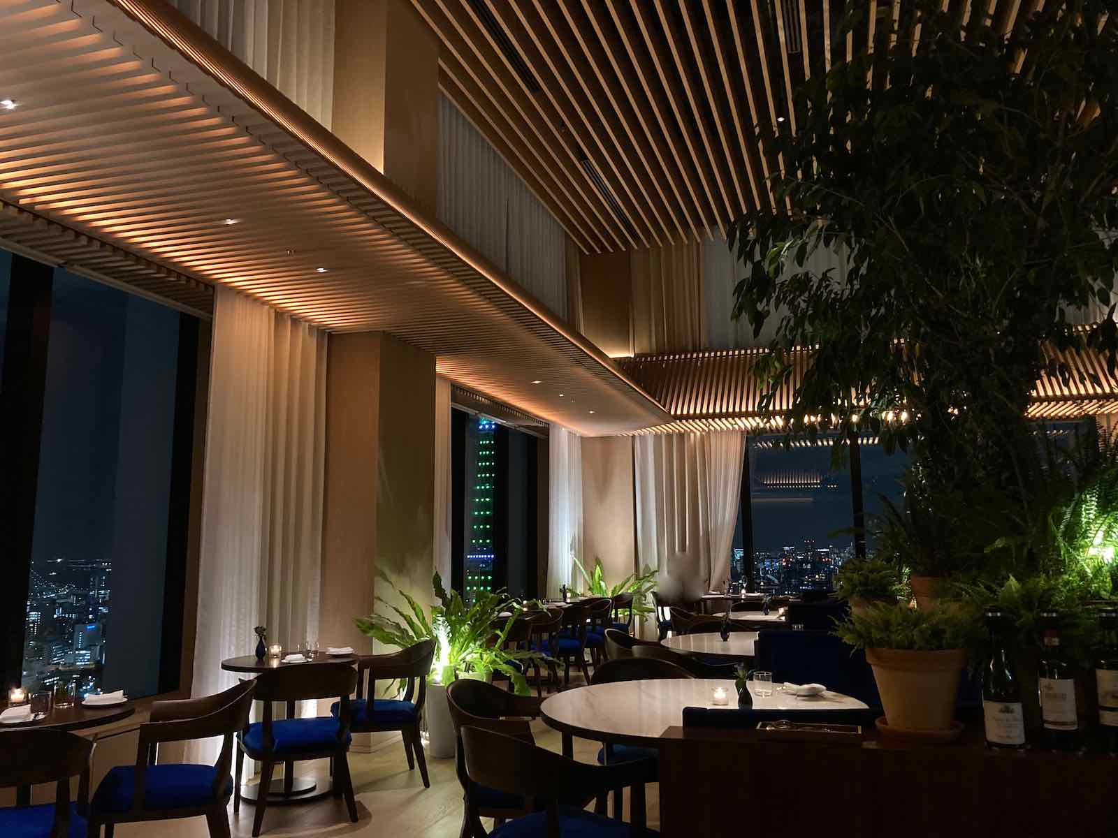 東京エディション虎ノ門THE BLUE ROOMの朝食、昼食、夕食の感想やメニューを写真や動画でご紹介します | 港区ブログ